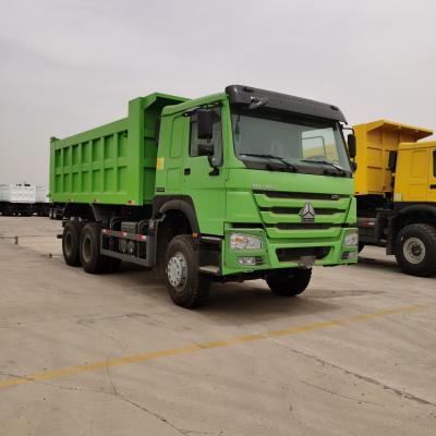 中国 300Lの燃料タンカー シノトラック HOWO 6X4 10ホイールダンプトラック 販売のため
