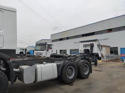 Cina Howo usato testa del trattore con capacità di carico da 40-60 tonnellate e capacità del motore > 8L in vendita