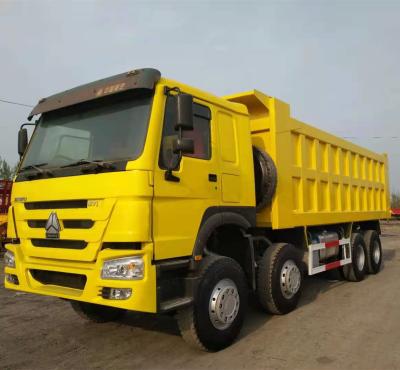 China Ventrale kantelkraan Hydraulisch tillen Sinotruk HOWO 8X4 dumper met 50 laadvermogen Te koop