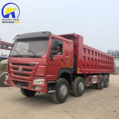 Cina Sinotruk 8X4 usato camion pesante con ascensore anteriore richiesta personalizzata accettata in vendita