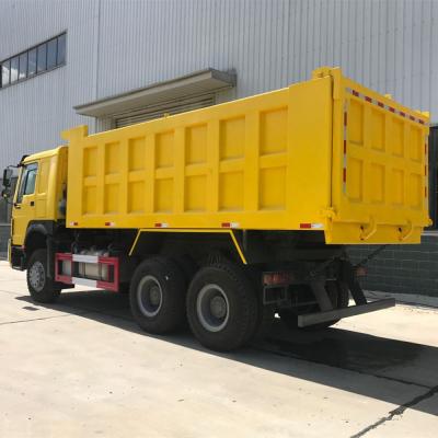 Cina Bianco Sinotruk HOWO 6X4 Dump Truck in vendita