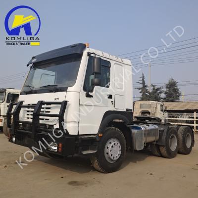 Cina Camion a testa di trattore usato Sinotruk HOWO 6X4 con capacità di carico da 40-60 tonnellate in vendita