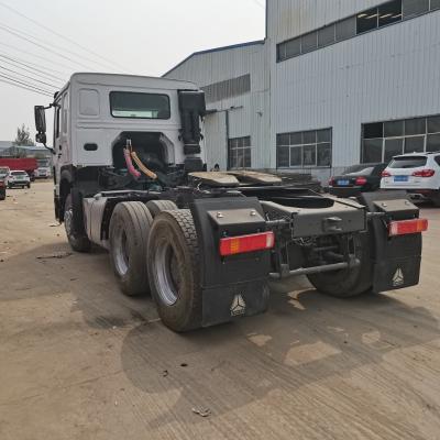 Cina Sinotruk HOWO usato 6*4 10 ruote Camion a testa di trattore con capacità di carico da 40-60 tonnellate in vendita