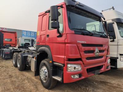 Cina Disegno del pneumatico radiale 6X4 Direzione Sinotruk HOWO Trailer Head Prime Mover Truck in vendita