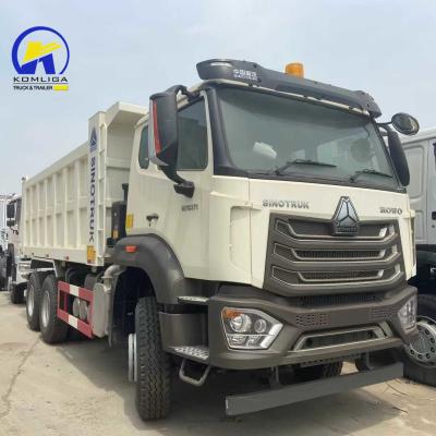 Cina Sinotruk Hohan 6X4 371HP/375HP 20cbm Hyva Hoist Dump Truck con cisterna da 300L in vendita