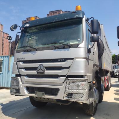 Cina Buone condizioni di seconda mano HOWO 8X4 12 ruote Dump Tipper Truck con certificazione DOT in vendita