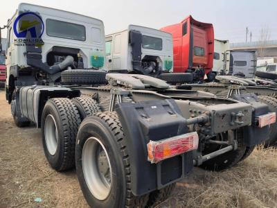 Cina 50 /90 Base di trazione facoltativa Sinotruk Usato Testa del rimorchio di rimorchio HOWO 6X4 Camion-trattore in vendita