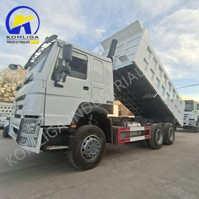 中国 8500*2500*3400mm Sinotruk HOWO ダンプトラック ラジアルタイヤ設計とオリジナルエンジン 販売のため