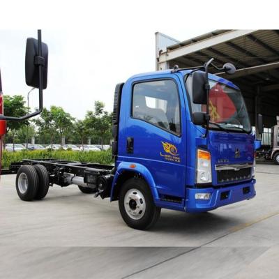 Cina Sinotruck 4X2 HOWO Camionetto leggero Camionetto di scarico di merci con capacità di carico da 1 a 10 tonnellate in vendita