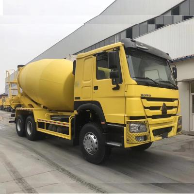 Cina Sinotruk HOWO 6X4 10wheel 340HP 371HP Used Cement Mixer Truck con 5600X2300X1500 20cbm in vendita