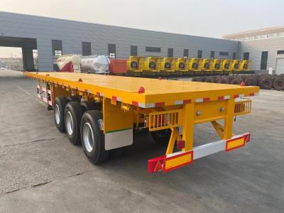 Cina 3 assi 20FT 40FT Tanzania Used Flatbed Trailer con King Pin Jost 2.0 o 3,5 pollici in vendita