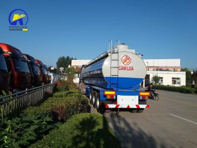 Cina Autodumping Sinotruk HOWO 50000 litri Serbatoio di carburante Semi rimorchio con numero di pneumatici 12 in vendita
