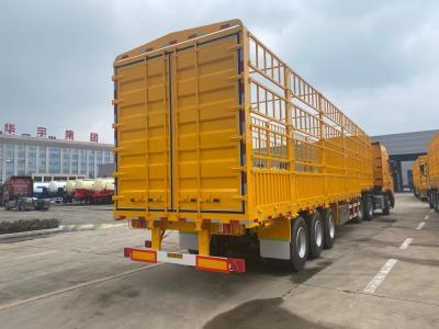 中国 3 軸 ステーク フェンス 半トレーラー 7000-8000mm 車輪ベースと 40-60 トンの容量 販売のため