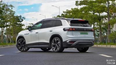 Cina Richiesta personalizzata Edizione limitata 2023 Auto elettrica a lungo raggio con carrozzeria chiusa in vendita