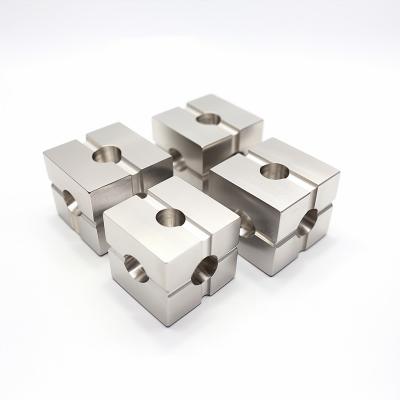 Cina Custom Stainless Steel 304 CNC Precision CNC Machining Service Steel CNC Manufacturer Parts in vendita