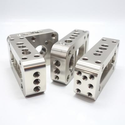 China CNC-Teile für Kundenfertigung Dienstleistungen Edelstahlteile Fräsen CNC-Bearbeitete Teile zu verkaufen