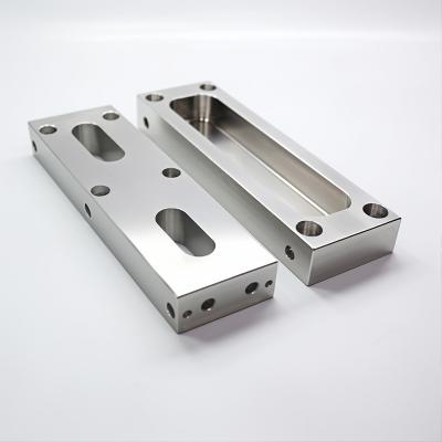 China CNC-Teile für Kundenfertigung Dienstleistungen Edelstahlteile Fräsen CNC-Bearbeitete Teile zu verkaufen