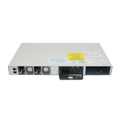 Cina C9200L - 24P - 4X - E - rete del commutatore di tratta in salita del catalizzatore 9200 24-Port PoE+ 4x10G del commutatore di Cisco essenziale in vendita