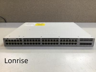 中国 C9300L-48P-4X-A - Ciscoの触媒9300Lはデータ4X10Gだけネットワークの利点をアップリンクする48左舷固定アップリンクを転換する 販売のため