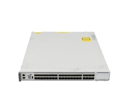 中国 C9500-40X-A シスコ スイッチ カタライザー 9500 40ポート 10Gig スイッチ ネットワーク アドバンテージ 販売のため