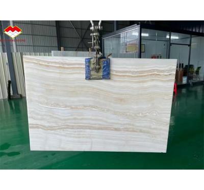 Cina Pannelli da parete e bancone in pietra bianca moderna in forma di lastra grande. in vendita