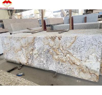 Cina Granito oro di lusso Granito pietra grandi lastre lucidate lucidate per la scala della villa Disegno grafico in vendita