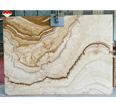 Cina Moderno Onyx Marmo Veina d'oro Legno Giallo Oro Grano Decorazione vasca da bagno per case moderne in vendita