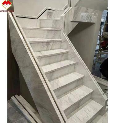Cina Moderna luce a LED a seguito di una scala antiscivolo all'interno di marmo bianco cristallino in vendita