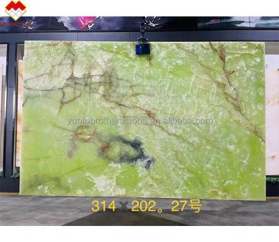 Cina Bello Smeraldo Verde Onyx Slab di Marmo Verde Naturale Onyx Pietra Vene Rosse retroilluminato Onyx Parete Rivestimento da tavolo Pietra Naturale in vendita