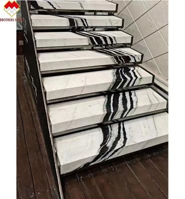Cina Pannello di scalinata interna con LED Panda marmo bianco pedane e risers per villa controllato in vendita