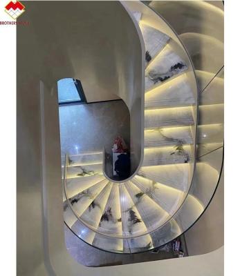 Cina Libro aperto Pavimenti marmorei Scale a spirale con trampolini di marmo bianco e rialzatori in vendita