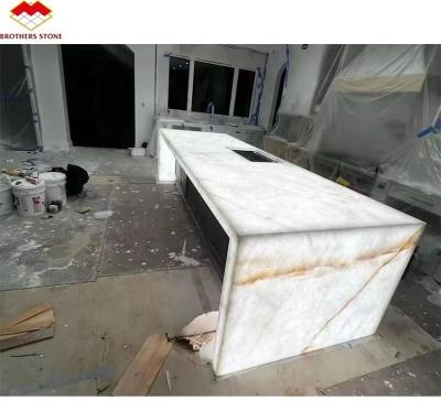 Cina Tavolo di marmo in onico trasparente per il pranzo di lusso in vendita