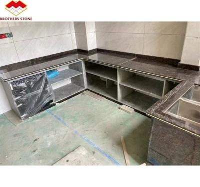 China Park Moderne Britse Bruine Granit Steen Gepolijst Oppervlak voor Keuken Borden Design Te koop