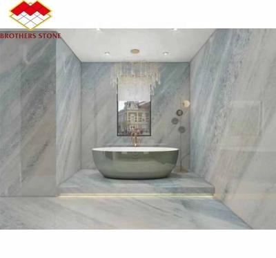 Cina Migliora il tuo salone delle scale con 20 mm di blu ghiaccio onicso di pietra rivestimento e retroilluminazione in vendita