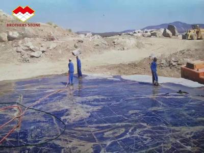 China Gepolijste droomsaffira Blauwe onyx kwartsiteslaag luxe steen achtergrondverlichting doorzichtig Te koop