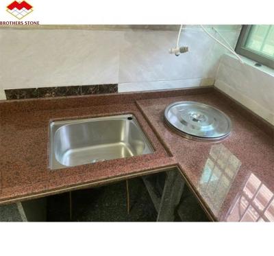 China Moderne gepolijste geslepen Chinese natuursteen op maat gesneden rode granietsteen voor keuken aan tafel Te koop