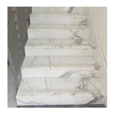 Escaliers en marbre blanc populaires, montée de marée naturelle pour améliorer l'intérieur des étages supérieurs