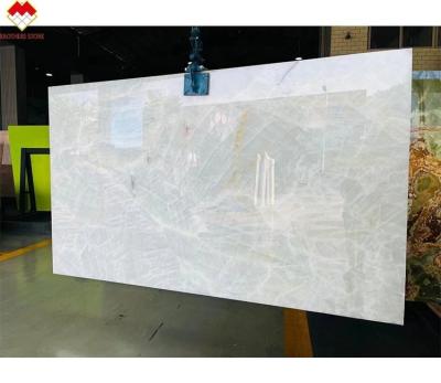 Cina Moderno design di villa lucidata bianca lastra di marmo di onice per pareti e pavimenti del soggiorno in vendita