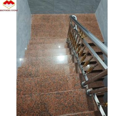 Cina G562 Granito rosso di pietra naturale lucidata antiscivolo Granito piastra per scala stile lusso in vendita