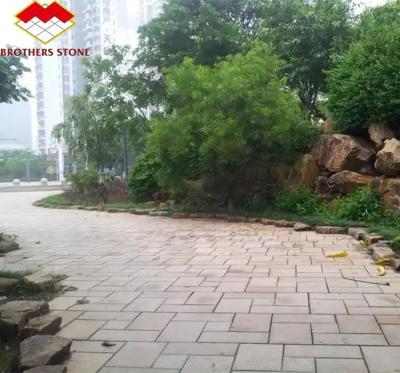 中国 ユンフの近代的な屋外公園のための自然舗装石 中国製の花びら切断 販売のため