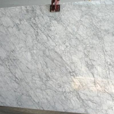 Cina Classifichi un marmo bianco di Bianco Carrara delle mattonelle di pietra di marmo italiane tagliato per graduare in vendita
