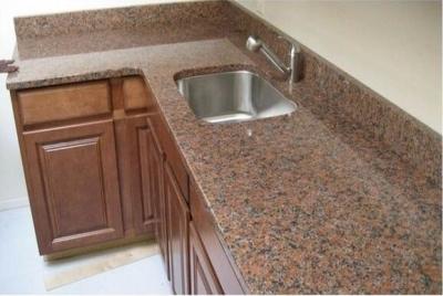 Cina Buona resistenza alla compressione del granito del controsoffitto rosso naturale della cucina per la casa in vendita