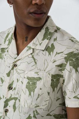 China Men’s Breathable Linen Blend Shirt with Stylish Print and Short Sleeve Design for Summer Casual Wear for sale
