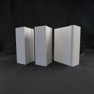 Chine Conductivité thermique de 20 W/mK Briques en céramique d'aluminium pour une résistance élevée à la corrosion dans des environnements à température extrême à vendre