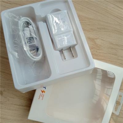 中国 ギャラクシーS6 1.2mケーブルとのマイクロUsbの電話壁の充電器EU米国のプラグ9V 1.67A 販売のため