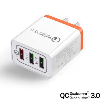 China carregador QC3.0 de 5V 2.4A USB que carrega rapidamente com a saída de 3 USB à venda
