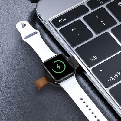 Cina Caricatore senza fili portatile magnetico 2W di USB per l'orologio di Apple in vendita
