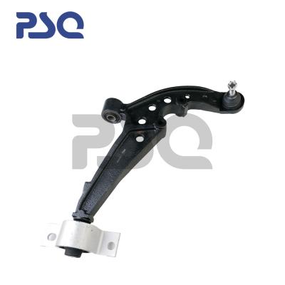 China 545004N000 OEM Standard Size Lower Suspension Right Automotive Control Arms for Nissan Dongfeng Yuxuan 07- for sale