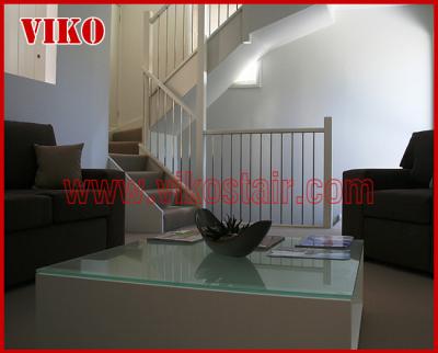 China Wrought Iron Staircase VK81S  Wrought Iron Handrail Tread Beech ,Railing tempered glass, Handrail b eech Stringer,carbon for sale