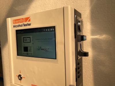 Cina Sensore dell'alcool di AC110V 0,400% BAC Fuel Cell Breathalyzers Restaurant Fuel Cell in vendita